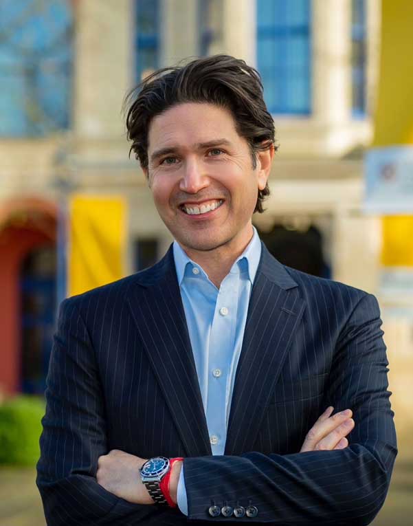 Кристофър Маркис • Автор • Издателство „Изток-Запад“